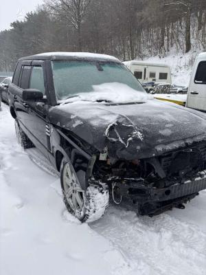 Black Land Rover Range Rover 2006 in Kaunas, with an engine capacity of 3.63 L and mileage of 420 thousand km for 2200 €, photo 3 on AUTOMOTO.COM.LV