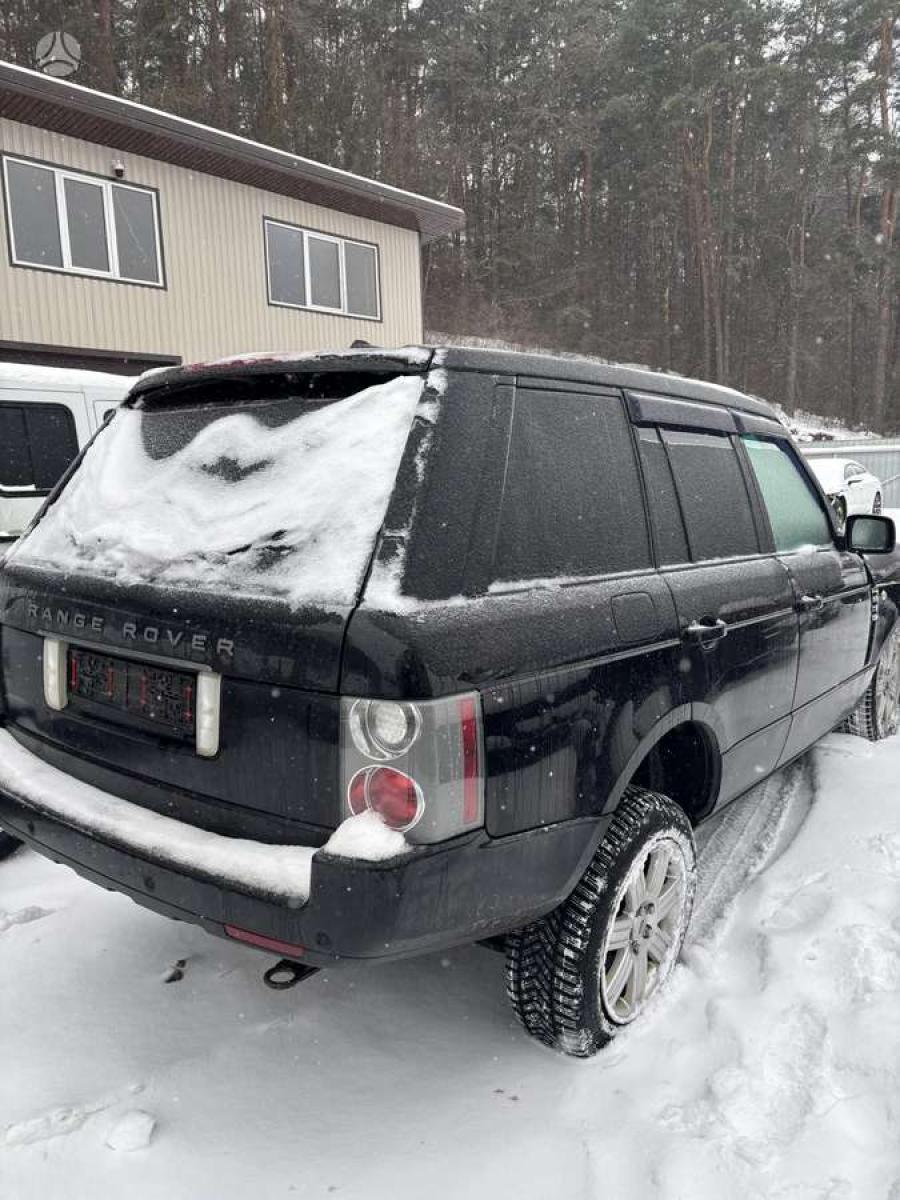 Black Land Rover Range Rover 2006 in Kaunas, with an engine capacity of 3.63 L and mileage of 420 thousand km for 2200 €, photo 5 on AUTOMOTO.COM.LV