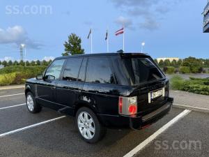 Melns Land Rover Range Rover 2006 Rīga, ar dzinēja tilpumu 3.00 L un nobraukumu 470 tūkst. km par 6500 €, foto 3 vietnē AUTOMOTO.COM.LV