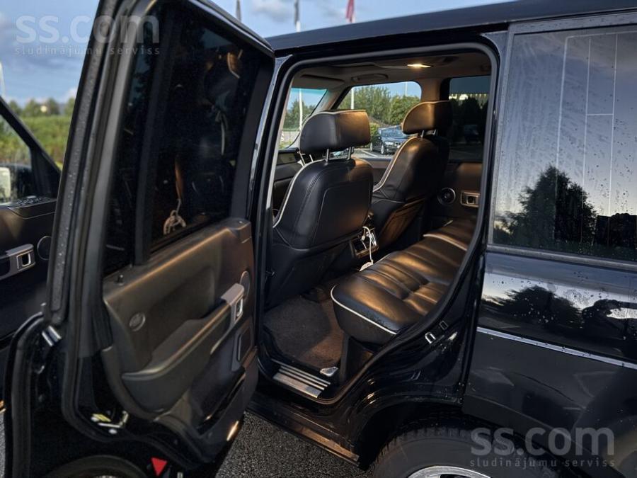 Melns Land Rover Range Rover 2006 Rīga, ar dzinēja tilpumu 3.00 L un nobraukumu 470 tūkst. km par 6500 €, foto 9 vietnē AUTOMOTO.COM.LV