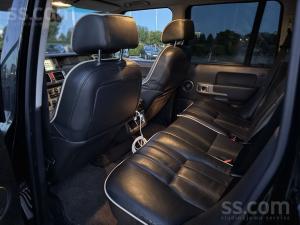 Melns Land Rover Range Rover 2006 Rīga, ar dzinēja tilpumu 3.00 L un nobraukumu 470 tūkst. km par 6500 €, foto 10 vietnē AUTOMOTO.COM.LV