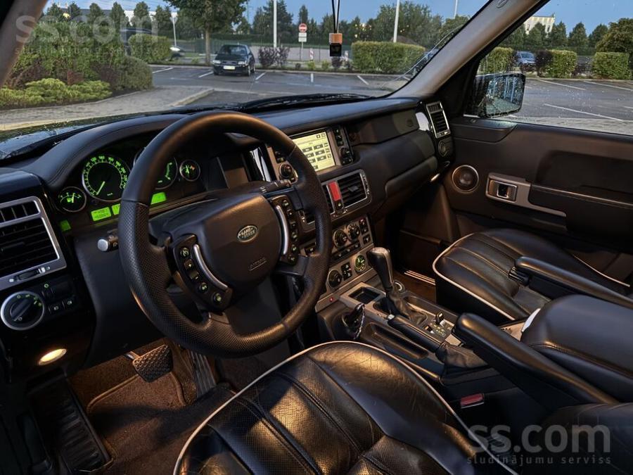 Melns Land Rover Range Rover 2006 Rīga, ar dzinēja tilpumu 3.00 L un nobraukumu 470 tūkst. km par 6500 €, foto 11 vietnē AUTOMOTO.COM.LV