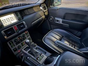Melns Land Rover Range Rover 2006 Rīga, ar dzinēja tilpumu 3.00 L un nobraukumu 470 tūkst. km par 6500 €, foto 12 vietnē AUTOMOTO.COM.LV