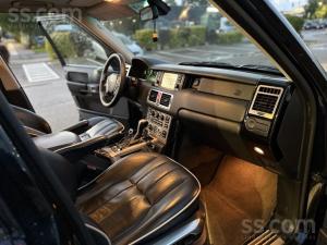 Melns Land Rover Range Rover 2006 Rīga, ar dzinēja tilpumu 3.00 L un nobraukumu 470 tūkst. km par 6500 €, foto 14 vietnē AUTOMOTO.COM.LV