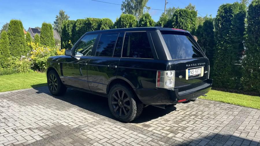 Black Land Rover Range Rover 2006 in Riga, with an engine capacity of 4.20 L and mileage of 276 thousand km for 7000 €, photo 3 on AUTOMOTO.COM.LV