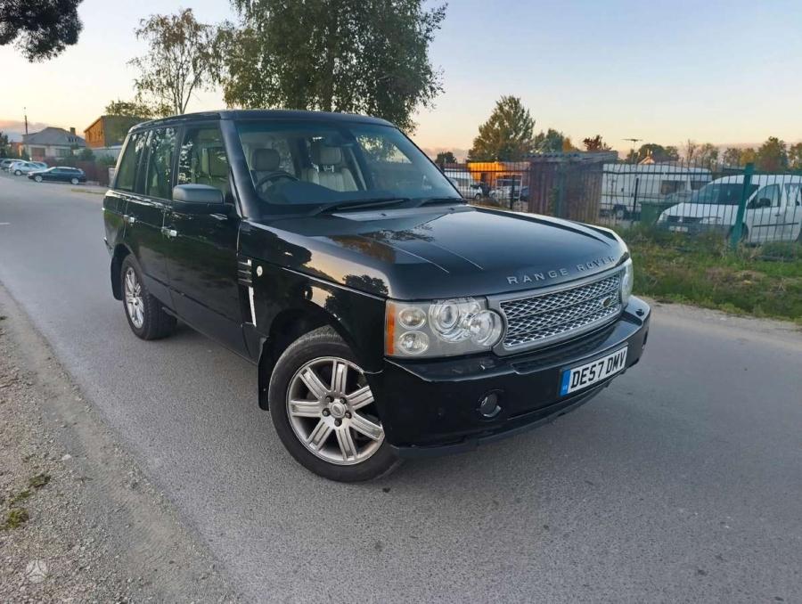 Melns Land Rover Range Rover 2007 Šauļi, ar dzinēja tilpumu 3.00 L un nobraukumu 300 tūkst. km par 3200 €, foto 7 vietnē AUTOMOTO.COM.LV