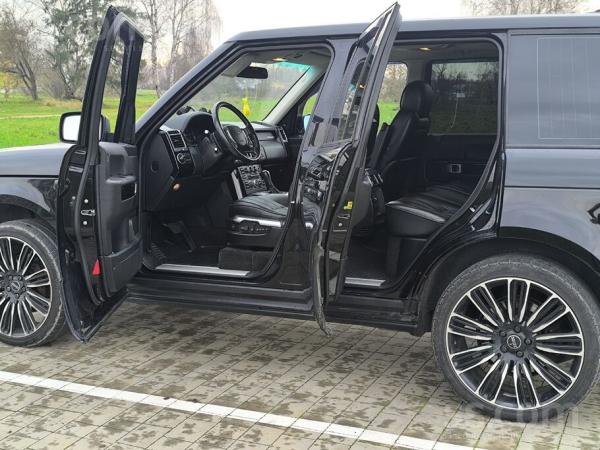 Black Land Rover Range Rover 2007 in Riga, with an engine capacity of 3.60 L and mileage of 279 thousand km for 7800 €, photo 4 on AUTOMOTO.COM.LV
