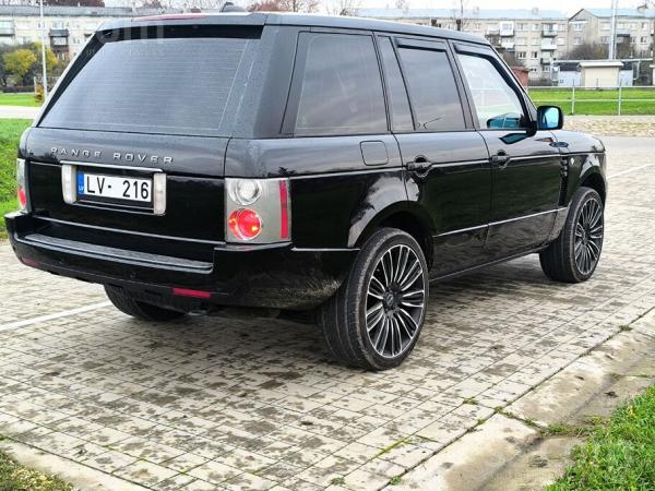 Black Land Rover Range Rover 2007 in Riga, with an engine capacity of 3.60 L and mileage of 279 thousand km for 7800 €, photo 8 on AUTOMOTO.COM.LV