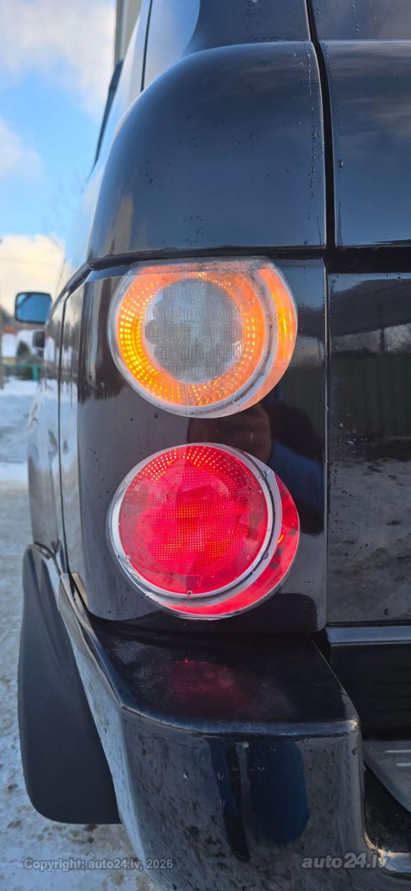 Black Land Rover Range Rover 2007 in Tallinn, with an engine capacity of 3.60 L and mileage of 304 thousand km for 8999 €, photo 9 on AUTOMOTO.COM.LV
