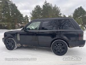 Melns Land Rover Range Rover 2007 Tallina, ar dzinēja tilpumu 3.60 L un nobraukumu 390 tūkst. km par 6300 €, foto 7 vietnē AUTOMOTO.COM.LV