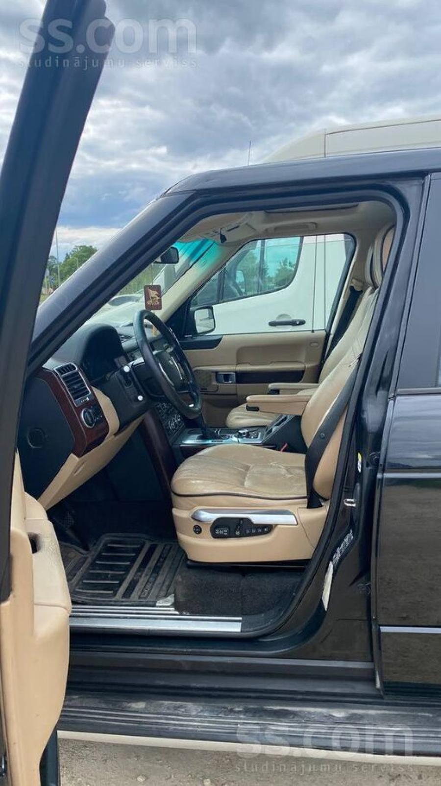 Melns Land Rover Range Rover 2007 Rīga, ar dzinēja tilpumu 3.60 L un nobraukumu 257 tūkst. km par 6200 €, foto 10 vietnē AUTOMOTO.COM.LV