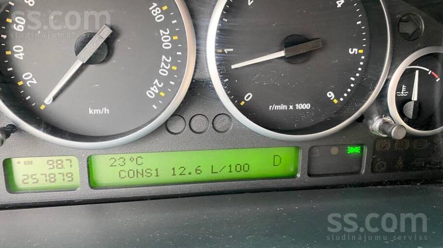 Melns Land Rover Range Rover 2007 Rīga, ar dzinēja tilpumu 3.60 L un nobraukumu 257 tūkst. km par 6200 €, foto 12 vietnē AUTOMOTO.COM.LV