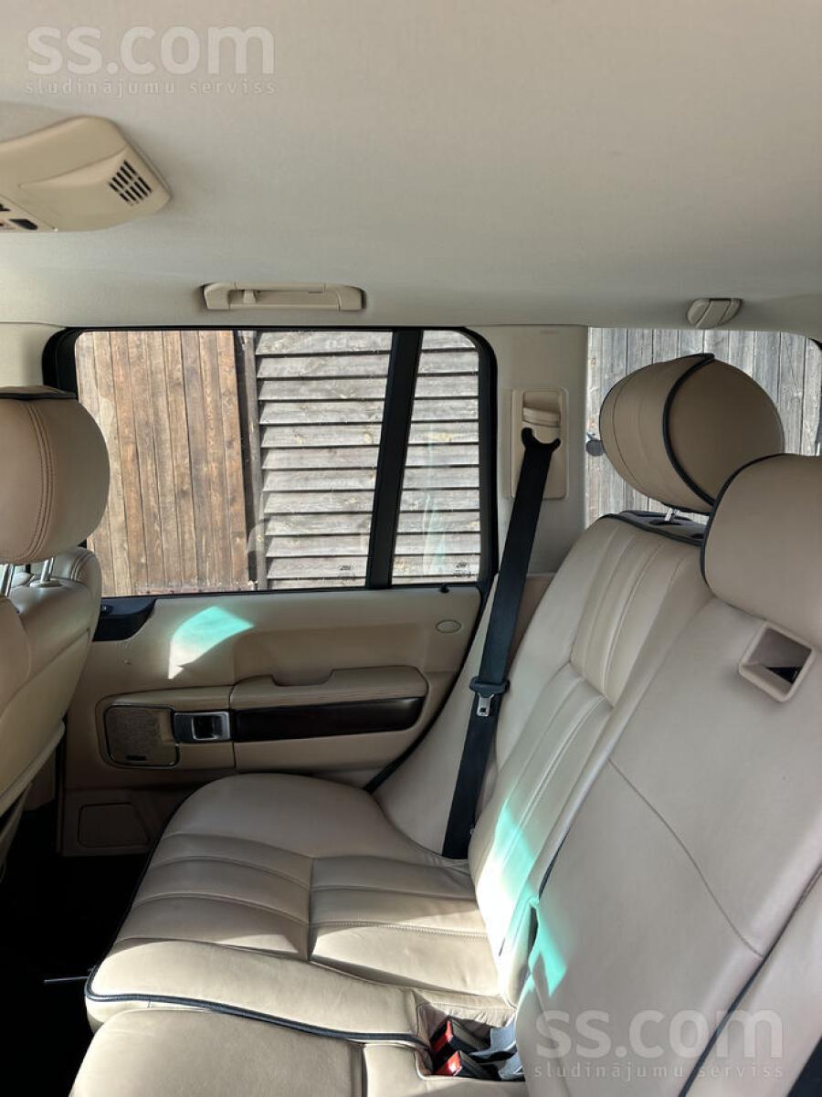 Melns Land Rover Range Rover 2007 Rīga, ar dzinēja tilpumu 3.60 L un nobraukumu 286 tūkst. km par 6200 €, foto 9 vietnē AUTOMOTO.COM.LV