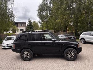 Melns Land Rover Range Rover 2007 Rīga, ar dzinēja tilpumu 3.60 L un nobraukumu 300 tūkst. km par 9799 €, foto 5 vietnē AUTOMOTO.COM.LV