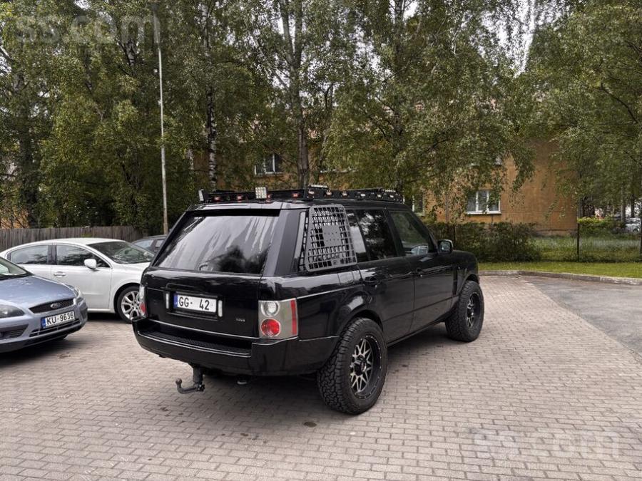 Melns Land Rover Range Rover 2007 Rīga, ar dzinēja tilpumu 3.60 L un nobraukumu 300 tūkst. km par 9799 €, foto 6 vietnē AUTOMOTO.COM.LV
