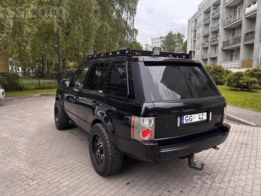 Melns Land Rover Range Rover 2007 Rīga, ar dzinēja tilpumu 3.60 L un nobraukumu 300 tūkst. km par 9799 €, foto 7 vietnē AUTOMOTO.COM.LV