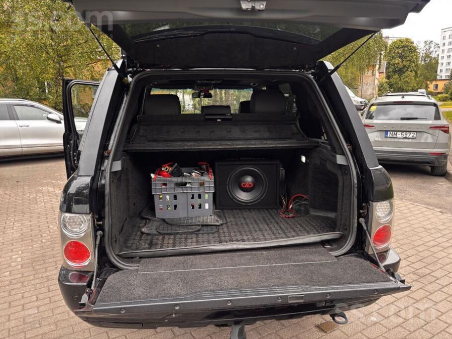 Melns Land Rover Range Rover 2007 Rīga, ar dzinēja tilpumu 3.60 L un nobraukumu 300 tūkst. km par 9799 €, foto 13 vietnē AUTOMOTO.COM.LV