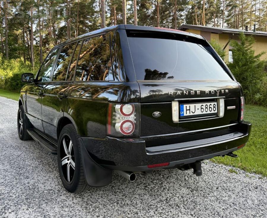 Black Land Rover Range Rover 2007 in Riga, with an engine capacity of 4.20 L and mileage of 334 thousand km for 4500 €, photo 9 on AUTOMOTO.COM.LV