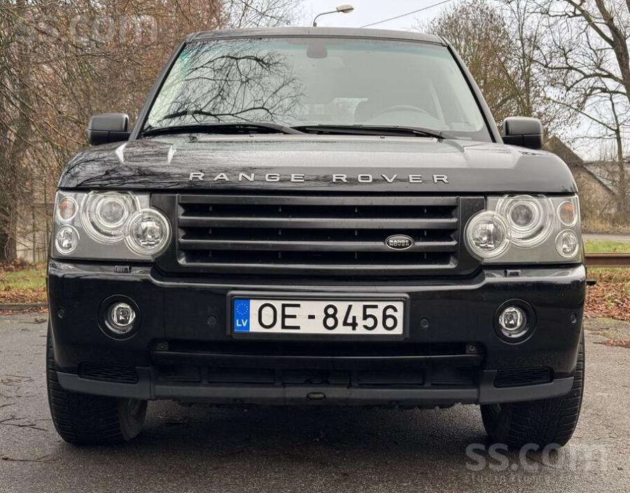 Melns Land Rover Range Rover 2008 Rīga, ar dzinēja tilpumu 3.60 L un nobraukumu 290 tūkst. km par 8250 €, foto 3 vietnē AUTOMOTO.COM.LV