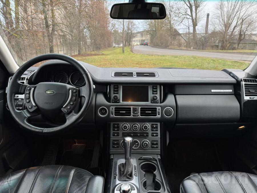 Melns Land Rover Range Rover 2008 Rīga, ar dzinēja tilpumu 3.60 L un nobraukumu 290 tūkst. km par 8250 €, foto 8 vietnē AUTOMOTO.COM.LV