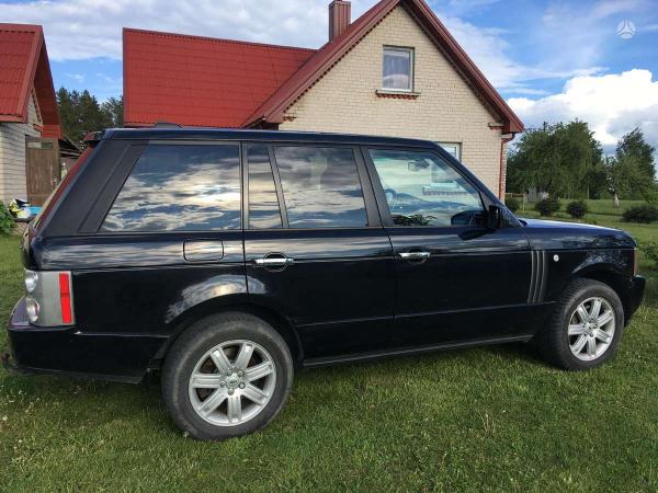 Black Land Rover Range Rover 2008 in Siauliai, with an engine capacity of 3.63 L and mileage of 390 thousand km for 7500 €, photo 2 on AUTOMOTO.COM.LV