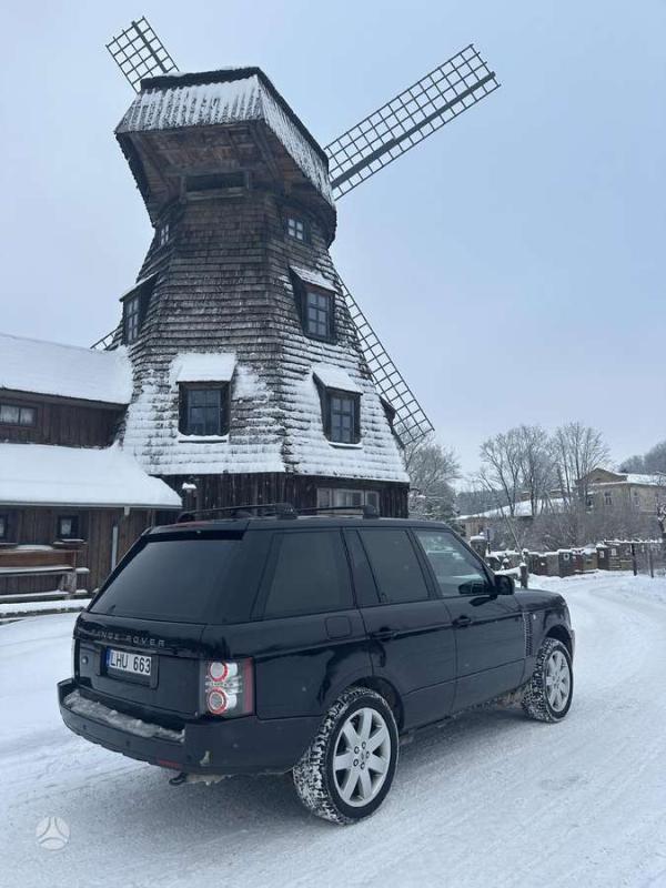 Black Land Rover Range Rover 2008 in Vilnius, with an engine capacity of 3.63 L and mileage of 304 thousand km for 6000 €, photo 4 on AUTOMOTO.COM.LV