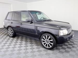 Melns Land Rover Range Rover 2008 Tallina, ar dzinēja tilpumu 3.70 L un nobraukumu 411 tūkst. km par 3299 €, foto 11 vietnē AUTOMOTO.COM.LV
