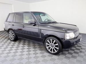 Melns Land Rover Range Rover 2008 Tallina, ar dzinēja tilpumu 3.70 L un nobraukumu 411 tūkst. km par 3299 €, foto  vietnē AUTOMOTO.COM.LV