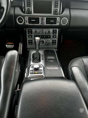 Melns Land Rover Range Rover 2008 Kėdainiai, ar dzinēja tilpumu 4.20 L un nobraukumu 278 tūkst. km par 8200 €, foto 20 vietnē AUTOMOTO.COM.LV