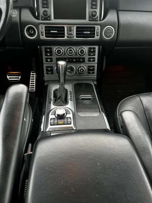 Melns Land Rover Range Rover 2008 Kėdainiai, ar dzinēja tilpumu 4.20 L un nobraukumu 278 tūkst. km par 8200 €, foto 23 vietnē AUTOMOTO.COM.LV