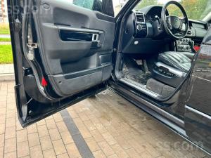 Melns Land Rover Range Rover 2008 Rēzekne, ar dzinēja tilpumu 3.60 L un nobraukumu 500 tūkst. km par 5900 €, foto 6 vietnē AUTOMOTO.COM.LV
