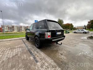 Melns Land Rover Range Rover 2008 Rēzekne, ar dzinēja tilpumu 3.60 L un nobraukumu 500 tūkst. km par 5900 €, foto 18 vietnē AUTOMOTO.COM.LV