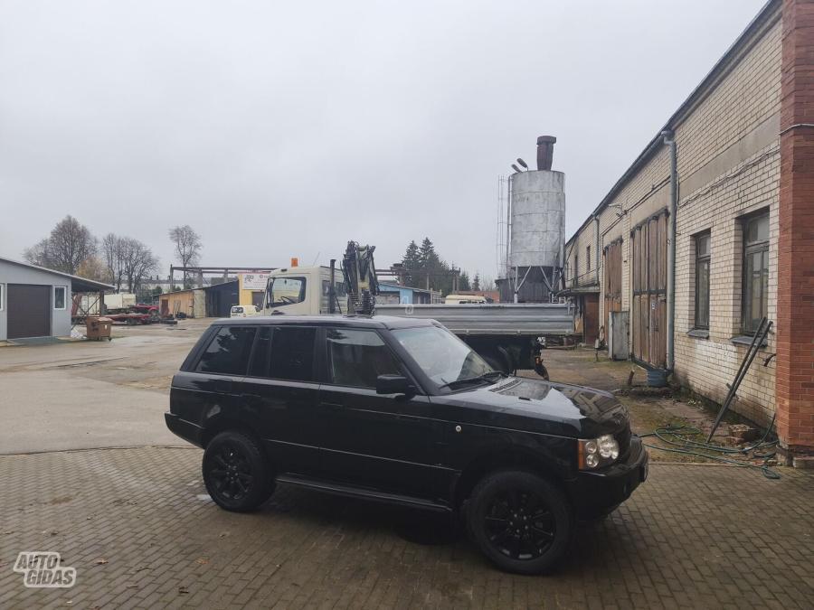 Black Land Rover Range Rover 2009 in Vilnius, with an engine capacity of 3.60 L and mileage of 236 thousand km for 8700 €, photo 3 on AUTOMOTO.COM.LV