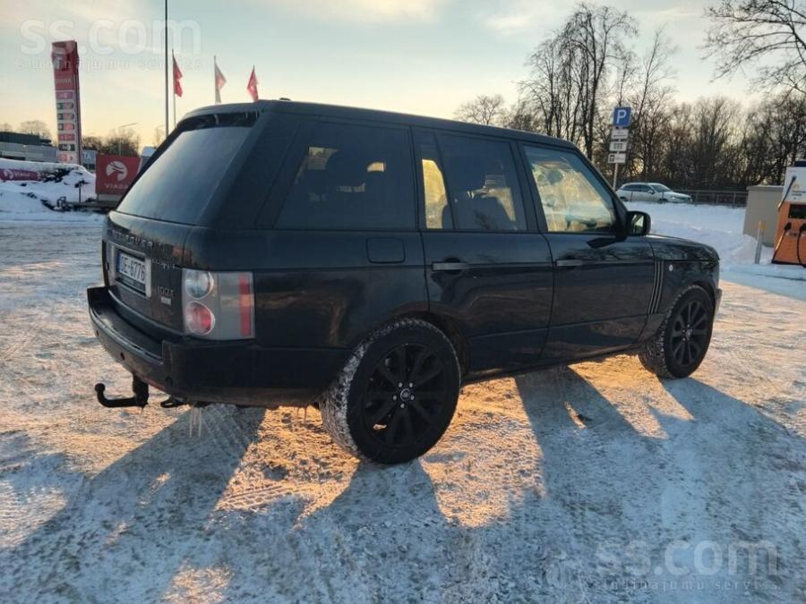 Melns Land Rover Range Rover 2009 Jēkabpils, ar dzinēja tilpumu 3.60 L un nobraukumu 320 tūkst. km par 9000 €, foto 3 vietnē AUTOMOTO.COM.LV