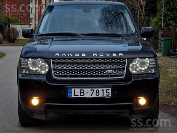 Melns Land Rover Range Rover 2009 Rīga, ar dzinēja tilpumu 3.60 L un nobraukumu 282 tūkst. km par 12500 €, foto 1 vietnē AUTOMOTO.COM.LV