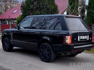 Melns Land Rover Range Rover 2009 Rīga, ar dzinēja tilpumu 3.60 L un nobraukumu 282 tūkst. km par 12500 €, foto 4 vietnē AUTOMOTO.COM.LV