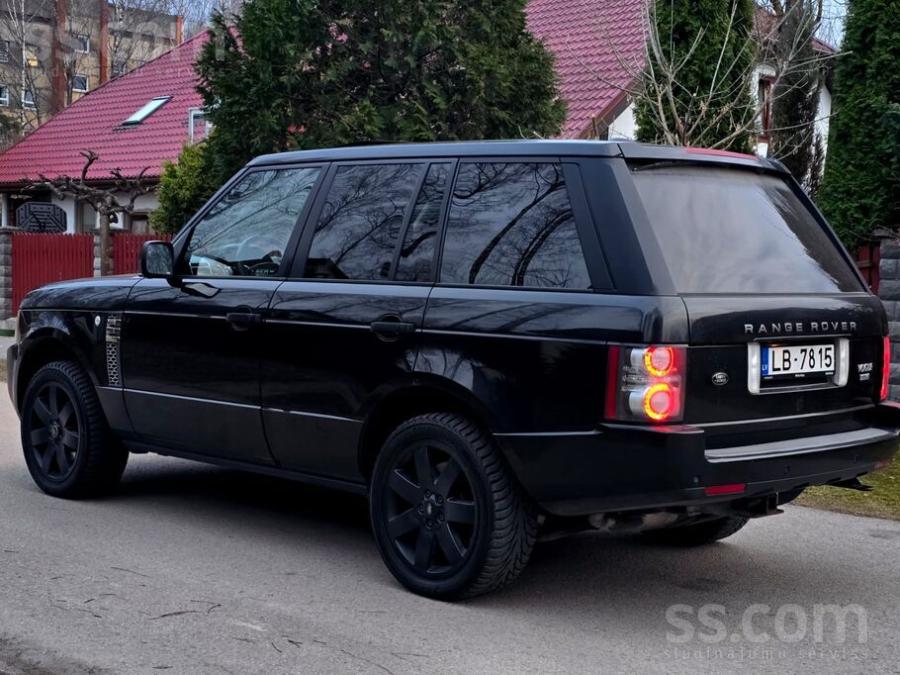 Melns Land Rover Range Rover 2009 Rīga, ar dzinēja tilpumu 3.60 L un nobraukumu 282 tūkst. km par 12500 €, foto 4 vietnē AUTOMOTO.COM.LV