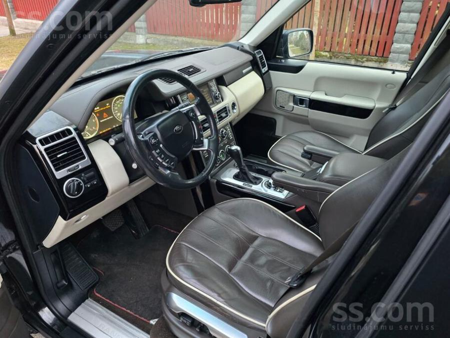Melns Land Rover Range Rover 2009 Rīga, ar dzinēja tilpumu 3.60 L un nobraukumu 282 tūkst. km par 12500 €, foto 11 vietnē AUTOMOTO.COM.LV