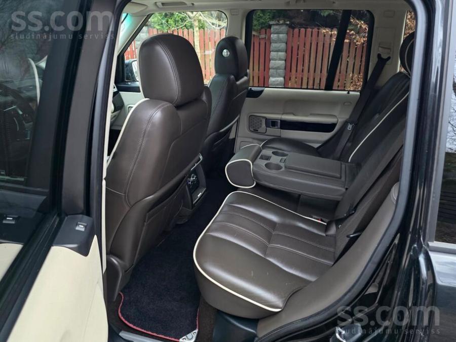 Melns Land Rover Range Rover 2009 Rīga, ar dzinēja tilpumu 3.60 L un nobraukumu 282 tūkst. km par 12500 €, foto 18 vietnē AUTOMOTO.COM.LV