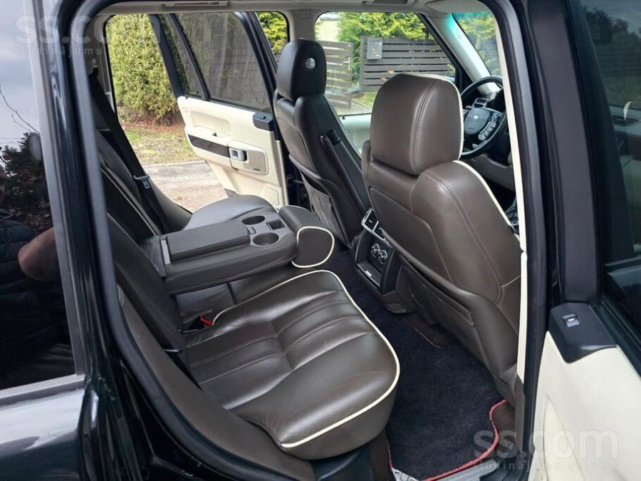 Melns Land Rover Range Rover 2009 Rīga, ar dzinēja tilpumu 3.60 L un nobraukumu 282 tūkst. km par 12500 €, foto 20 vietnē AUTOMOTO.COM.LV
