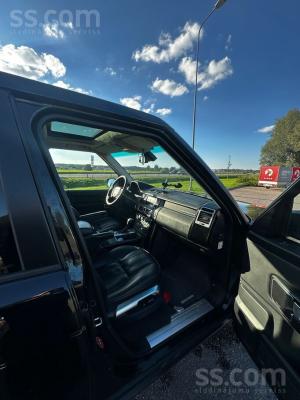 Black Land Rover Range Rover 2009 in Jekabpils, with an engine capacity of 3.60 L and mileage of 320 thousand km for 9000 €, photo 3 on AUTOMOTO.COM.LV