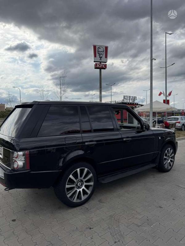 Black Land Rover Range Rover 2009 in Kaunas, with an engine capacity of 3.63 L and mileage of 355 thousand km for 8700 €, photo 3 on AUTOMOTO.COM.LV