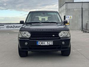 Melns Land Rover Range Rover 2009 Viļņa, ar dzinēja tilpumu 3.63 L un nobraukumu 270 tūkst. km par 5450 €, foto  vietnē AUTOMOTO.COM.LV