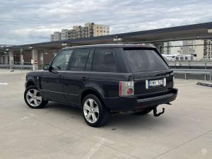 Melns Land Rover Range Rover 2009 Viļņa, ar dzinēja tilpumu 3.63 L un nobraukumu 270 tūkst. km par 5450 €, foto 7 vietnē AUTOMOTO.COM.LV