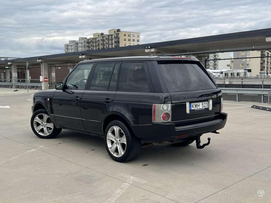 Melns Land Rover Range Rover 2009 Viļņa, ar dzinēja tilpumu 3.63 L un nobraukumu 270 tūkst. km par 5450 €, foto 7 vietnē AUTOMOTO.COM.LV