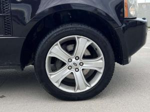 Melns Land Rover Range Rover 2009 Viļņa, ar dzinēja tilpumu 3.63 L un nobraukumu 270 tūkst. km par 5450 €, foto 15 vietnē AUTOMOTO.COM.LV