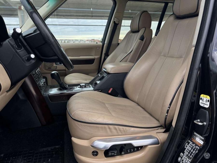 Melns Land Rover Range Rover 2009 Viļņa, ar dzinēja tilpumu 3.63 L un nobraukumu 270 tūkst. km par 5450 €, foto 17 vietnē AUTOMOTO.COM.LV
