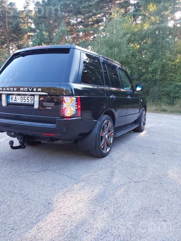 Melns Land Rover Range Rover 2009 Ventspils, ar dzinēja tilpumu 3.60 L un nobraukumu 0 tūkst. km par 10000 €, foto 5 vietnē AUTOMOTO.COM.LV