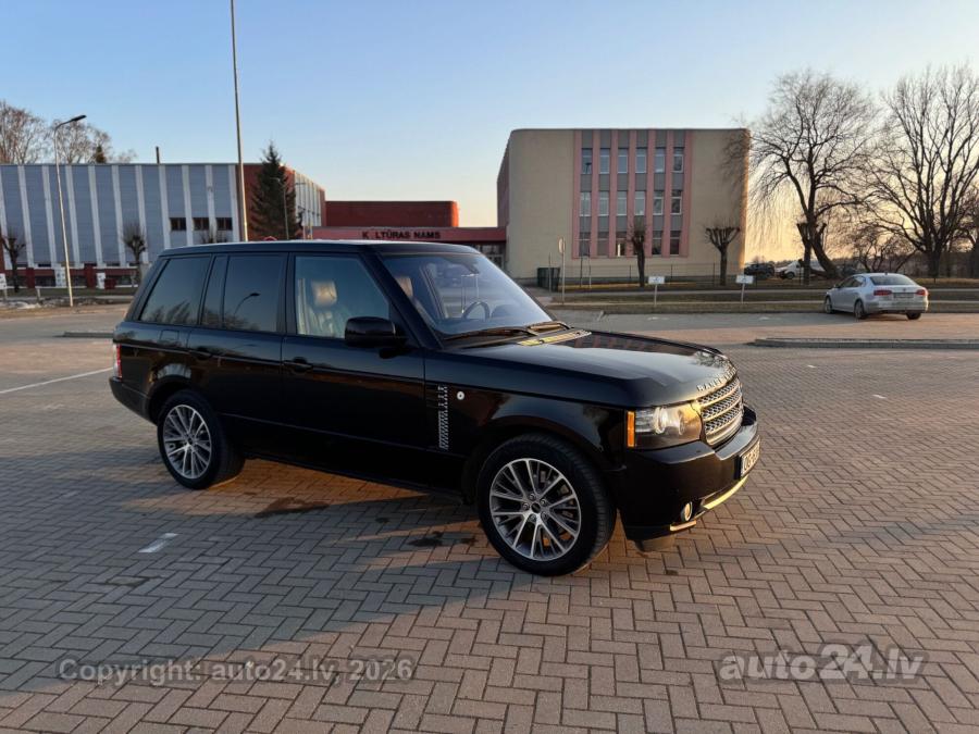 Melns Land Rover Range Rover 2010 Cēsis, ar dzinēja tilpumu 3.60 L un nobraukumu 282 tūkst. km par 15300 €, foto 3 vietnē AUTOMOTO.COM.LV