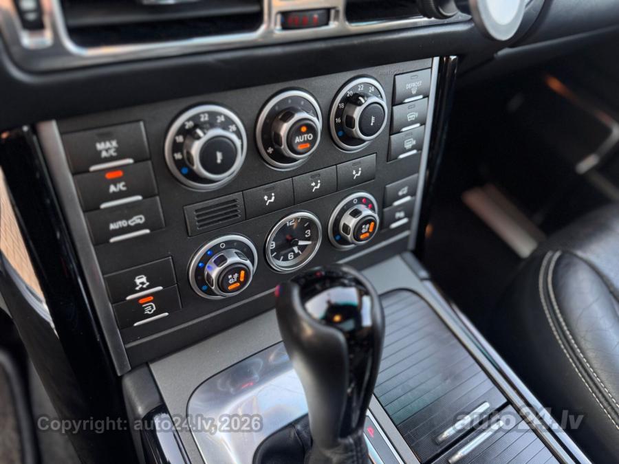 Melns Land Rover Range Rover 2010 Cēsis, ar dzinēja tilpumu 3.60 L un nobraukumu 282 tūkst. km par 15300 €, foto 11 vietnē AUTOMOTO.COM.LV